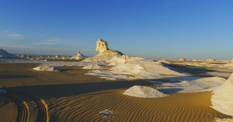 Weather in Egypt in November: Where to Go & Pack Guide